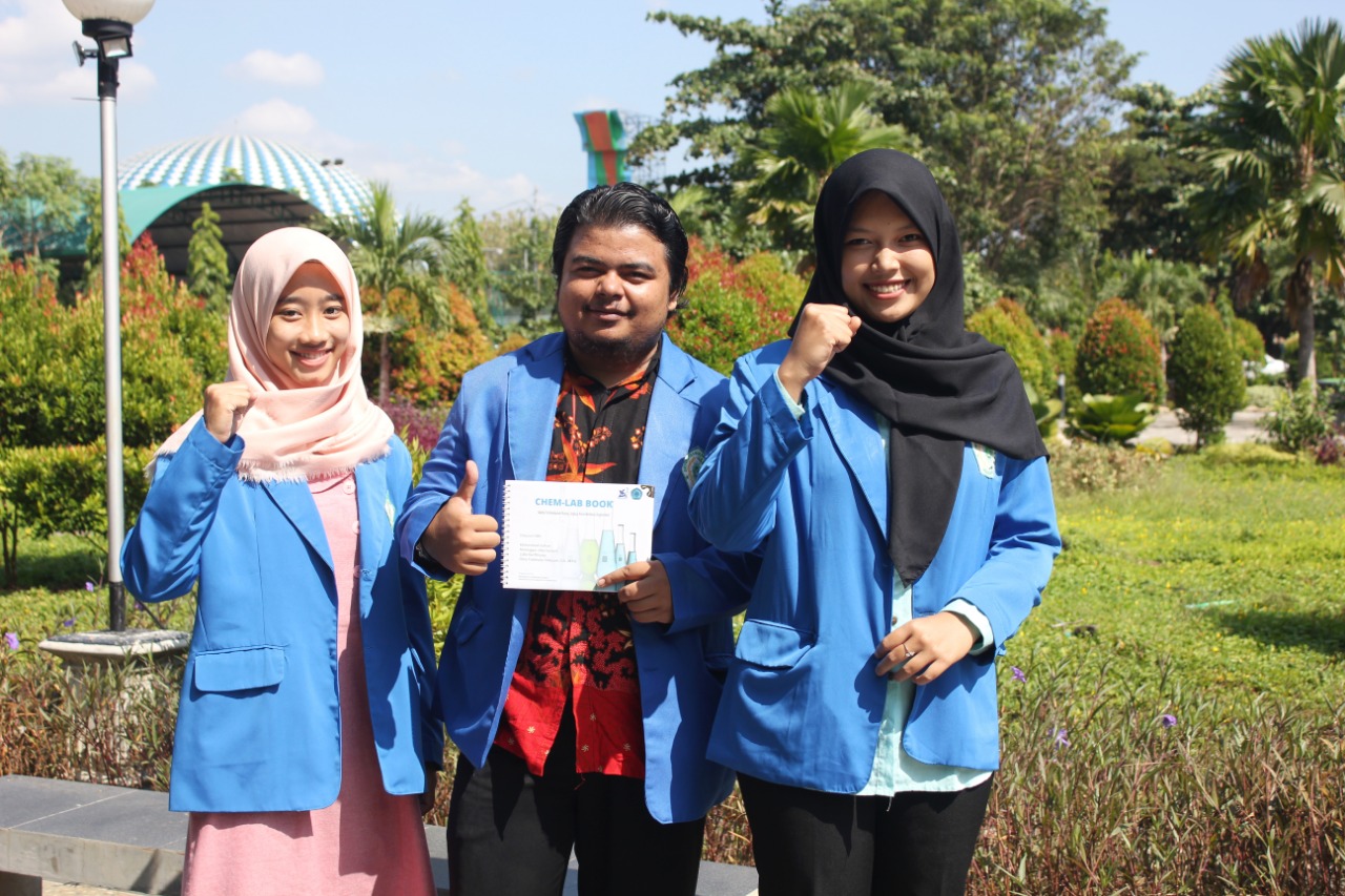 Aplikasi “Chem-Lab” Produk Inovatif Karya Mahasiswa S1 Pendidikan Kimia ...