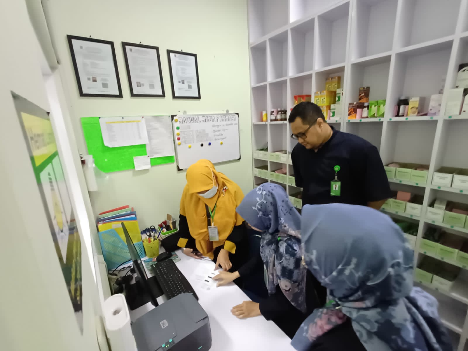 Dalam Rangka Tingkatkan Mutu dan Kualitas Pelayanan, Klinik Parata ...