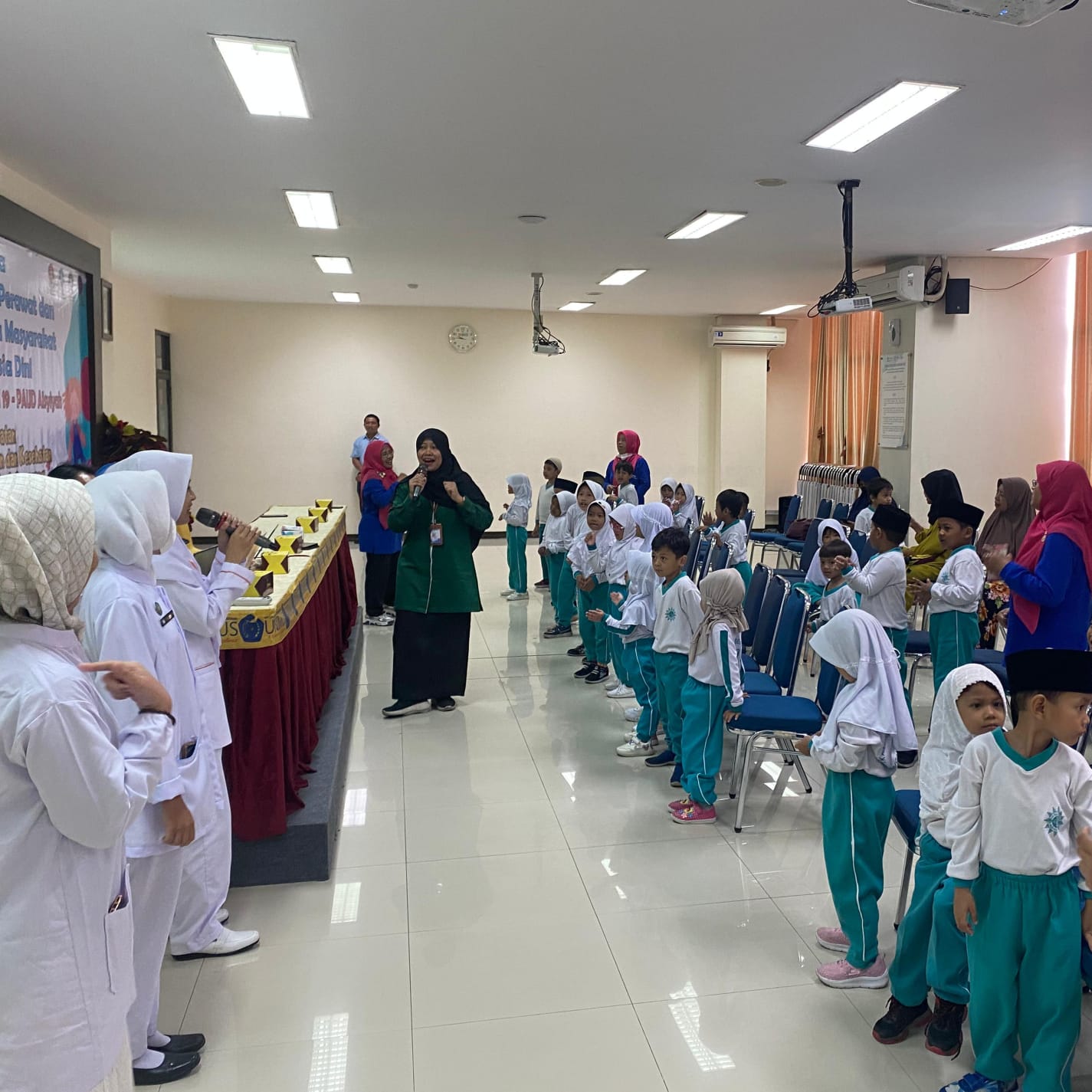 Kenalkan Profesi, Keperawatan Unimus Terima Kunjungan Eduwisata Siswa TK-KB ABA 19 Semarang ...